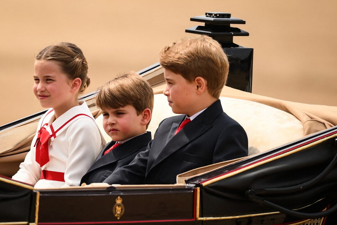 Fotogallery - "Trooping the Colour", il principino Louis e il giallo ...