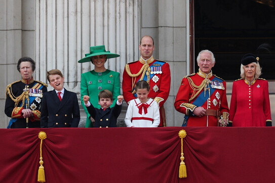 Fotogallery - "Trooping the Colour", il principino Louis e il giallo ...