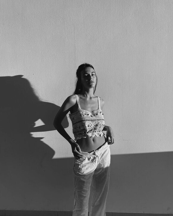 Tananai, passeggiata romantica a Milano con la fidanzata Sara