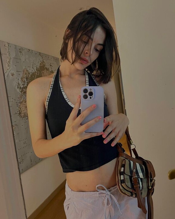 Tananai, passeggiata romantica a Milano con la fidanzata Sara