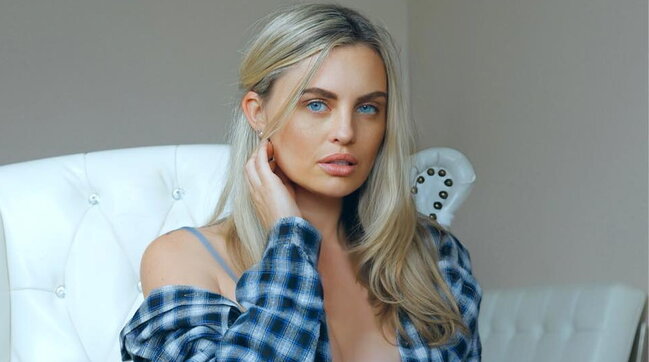 Nessuno alla festa della figlia, sfogo social di Carla Bellucci