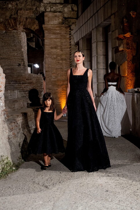 storie di moda: mimì et mamà, alta moda conquista mamme e figlie