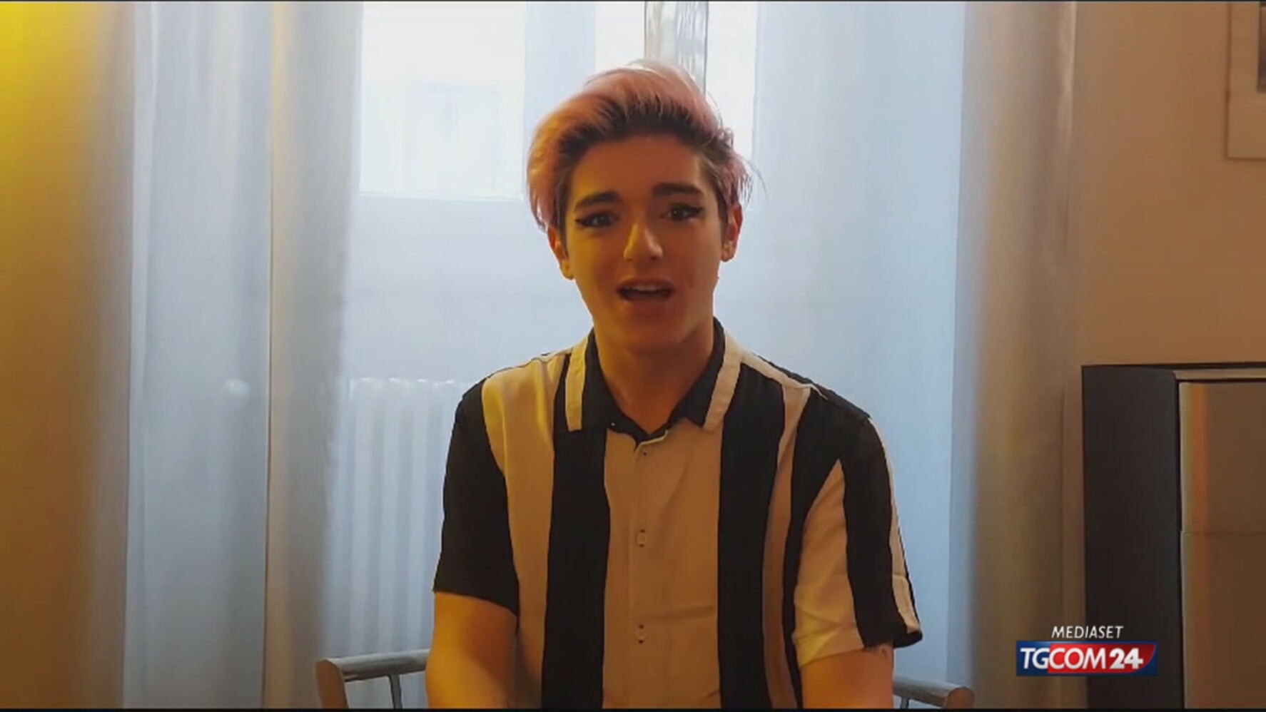 Jack Scarlett esplora gli angoli più oscuri dell'amore