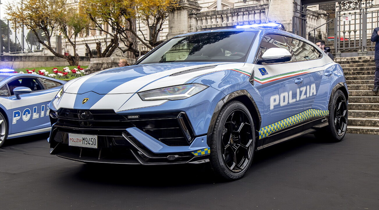 Lamborghini Urus consegnata alla Polizia di Stato