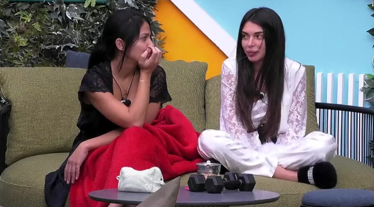 "Grande Fratello", bacio segreto tra gli ex Monia e Massimiliano