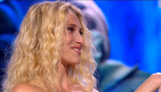 "Ciao Darwin 9", Orian Ichaki è la Madre Natura della puntata tra Trattorie e Stellati