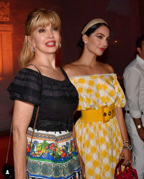Angelica Donati, figlia di Milly Carlucci, sposa Fabio Borghese