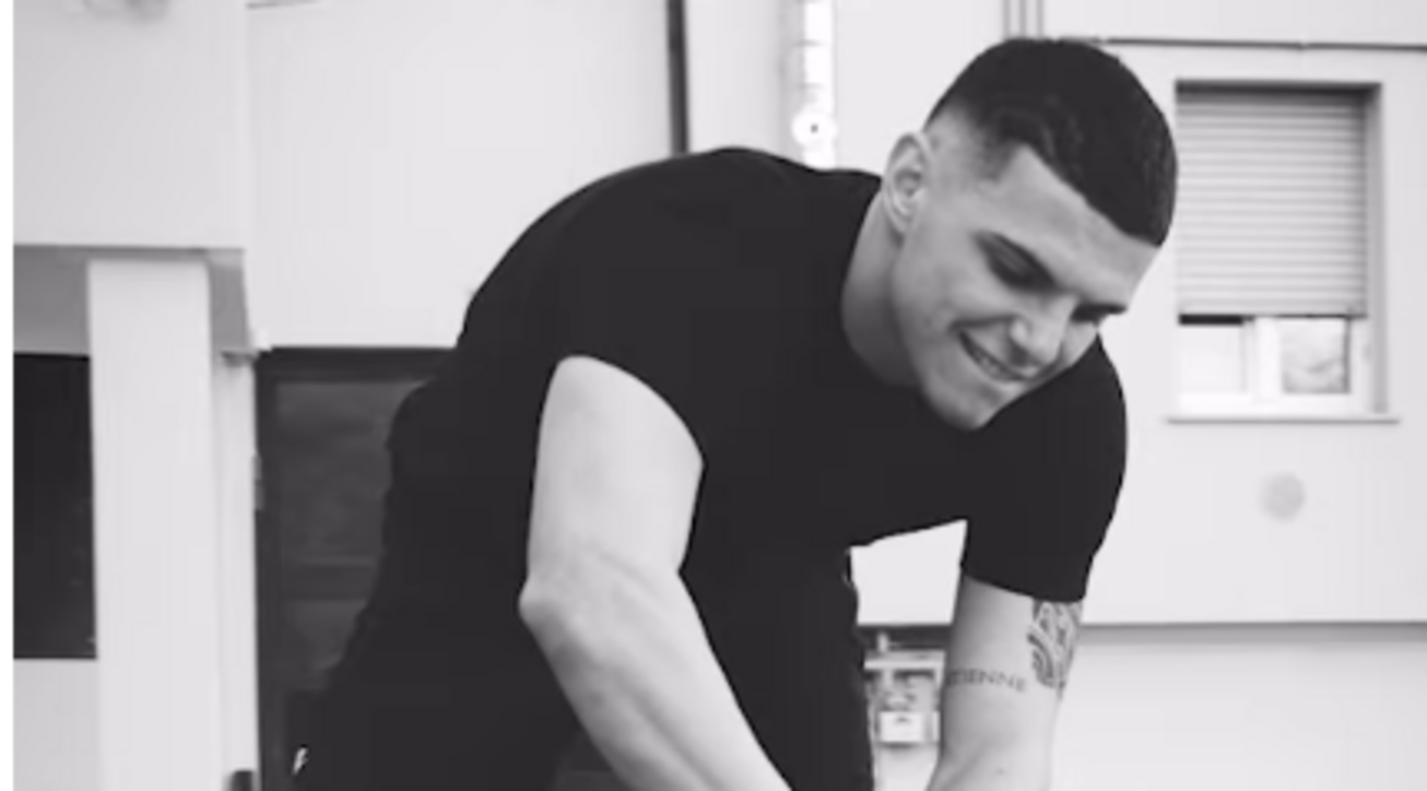 Rhove lancia il nuovo album con un'installazione interattiva