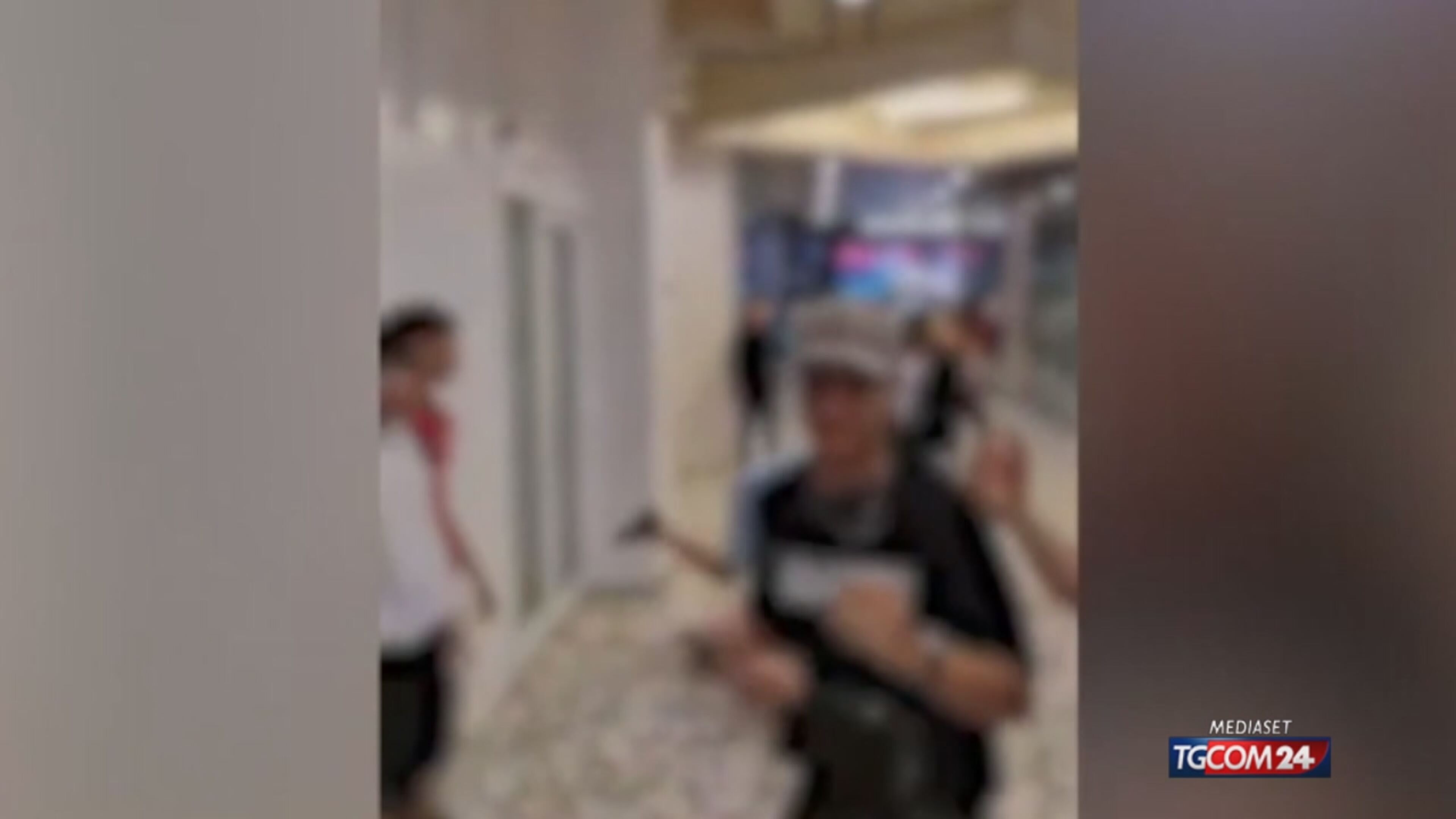 Jesolo, rissa tra bande diventa virale